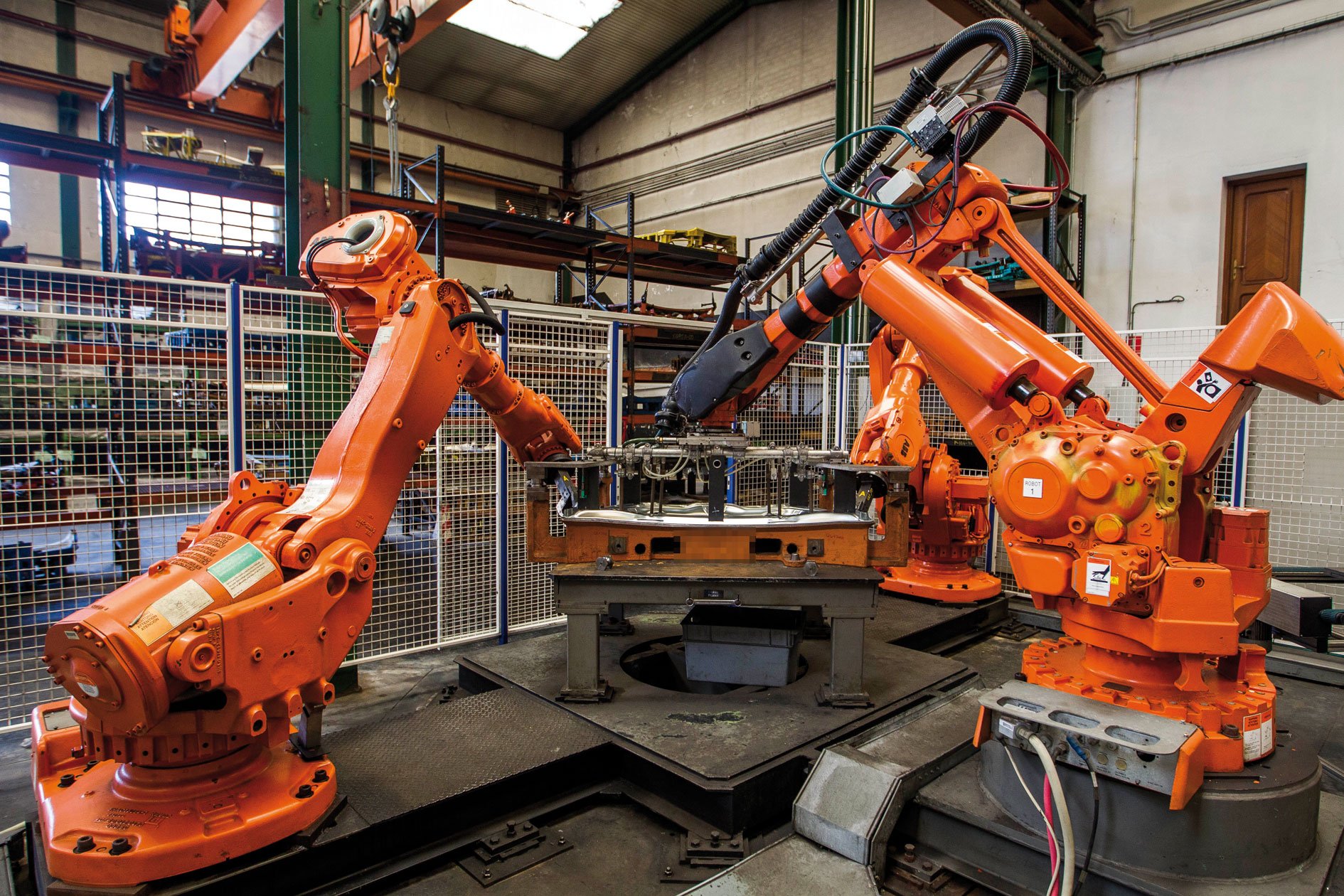 Los pequeños robots conquistan las fábricas cántabras - Cantabria Económica