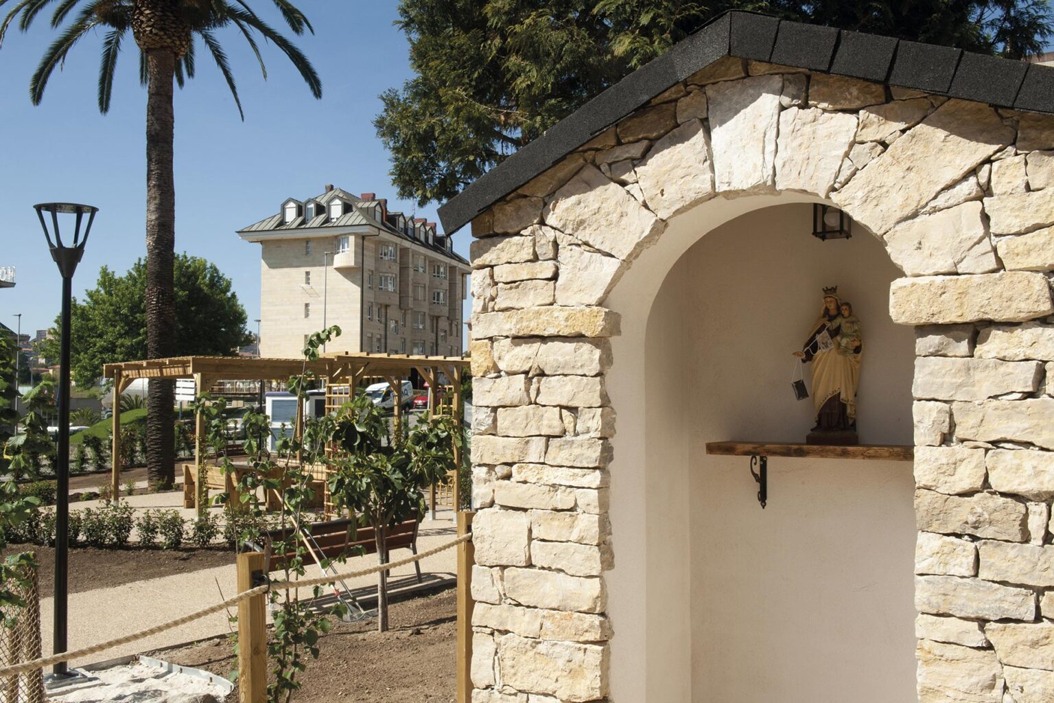 La residencia La Pereda renace con un nuevo aspecto tras una década ...