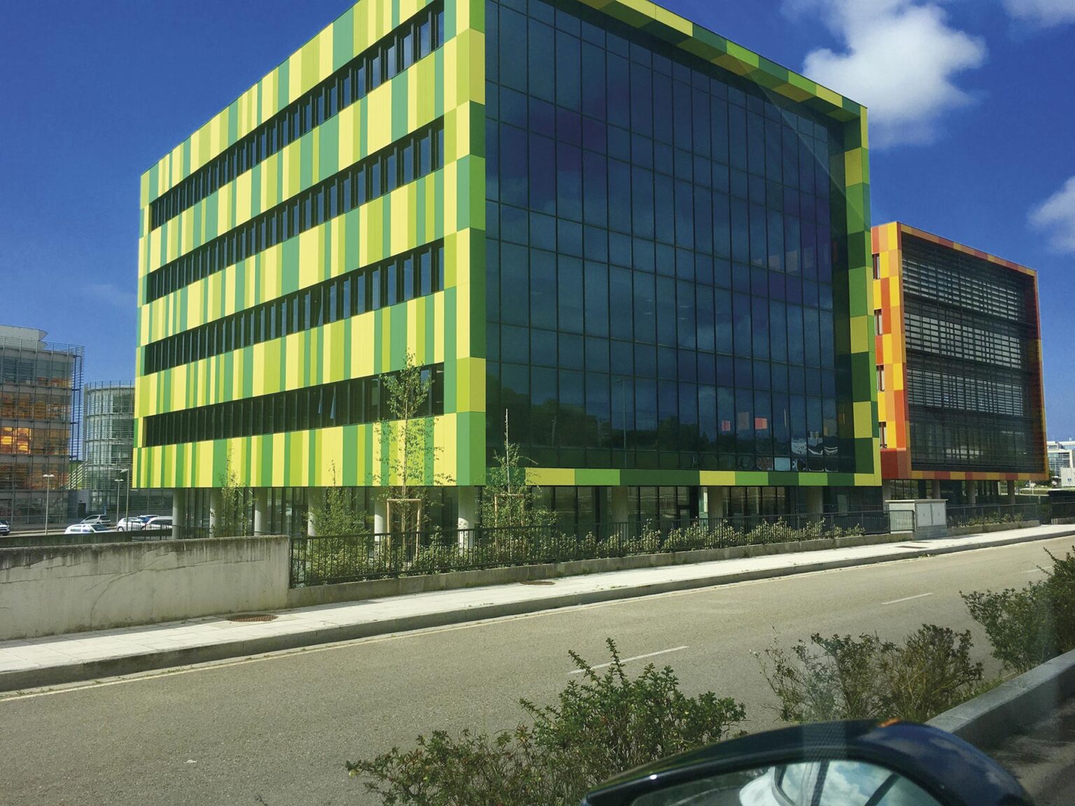 NTT DATA inaugura sede en el PCTCAN y contratará a 100 personas ...