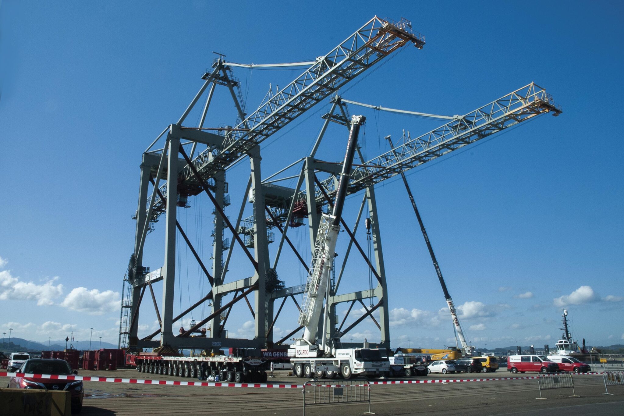 Las enormes grúas que cambiarán el puerto - Cantabria Económica