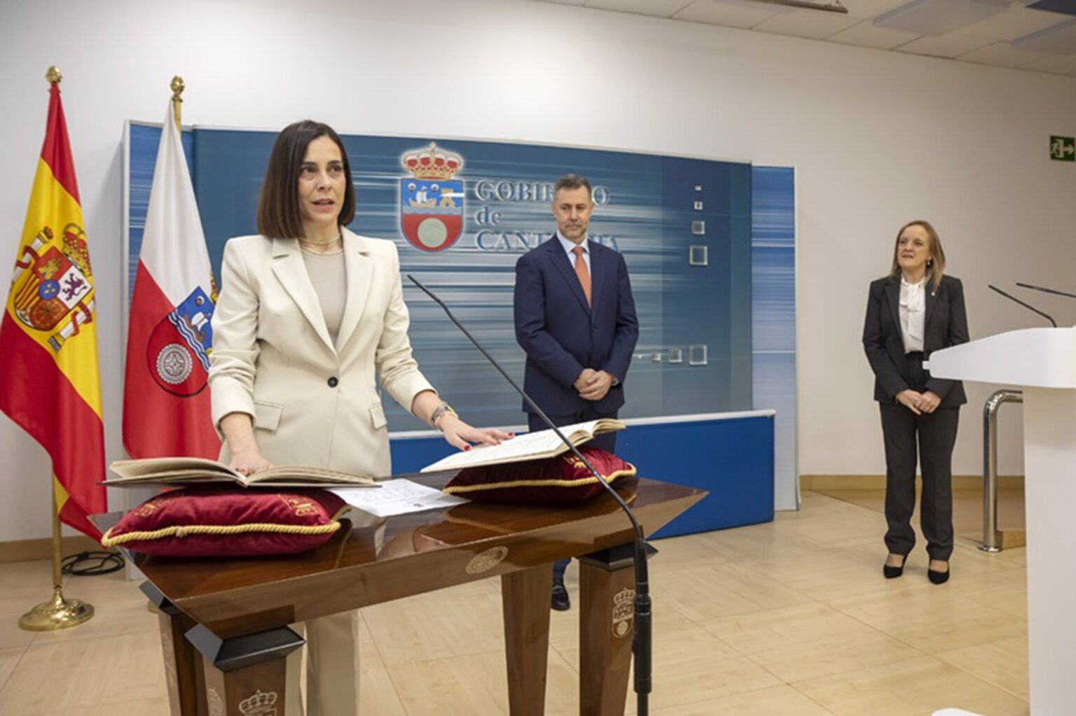 María Sáiz toma posesión como nueva directora general de Turismo y ...